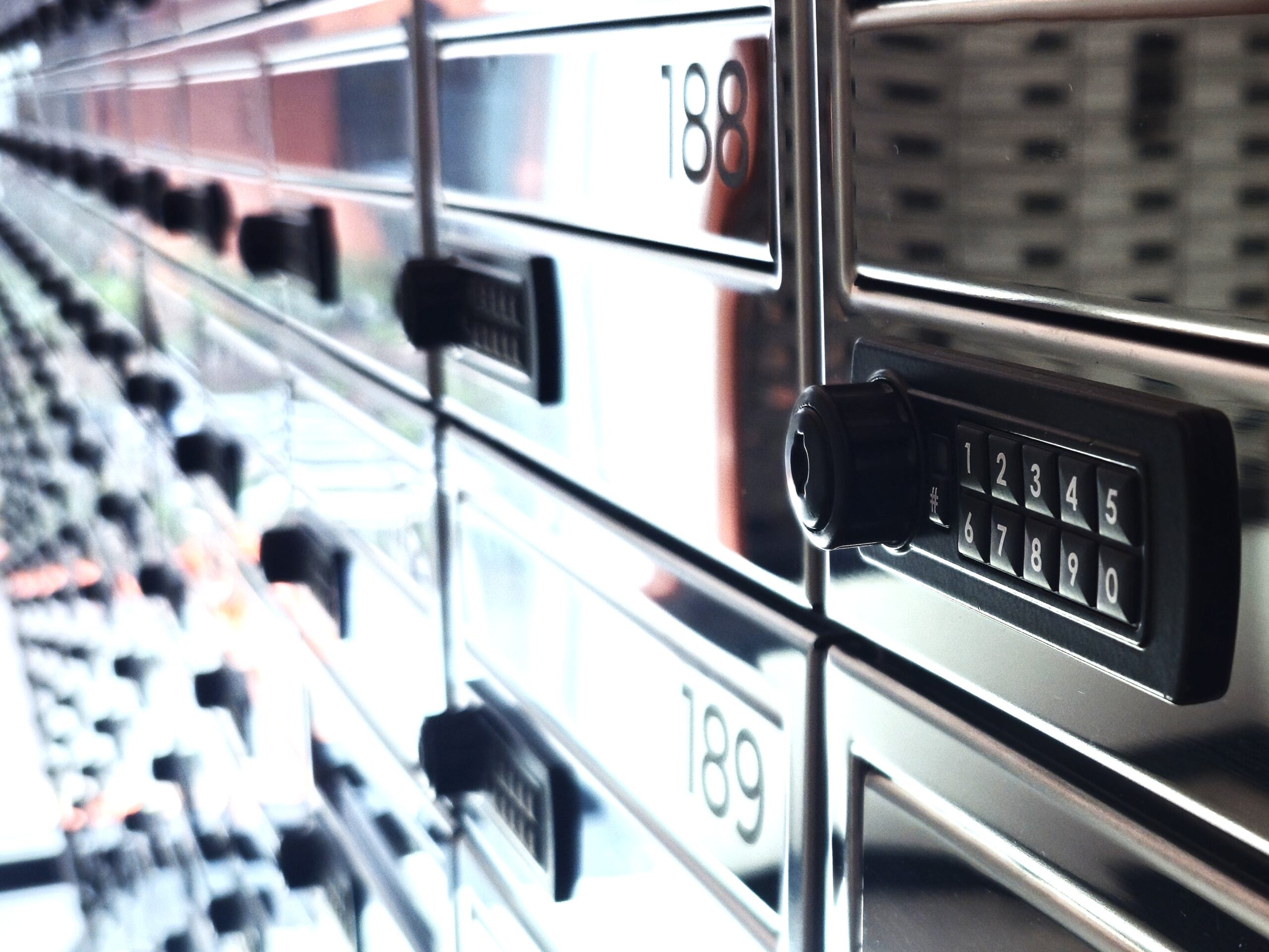 Gemini Locks Secure Warsaw Mailboxes - Lowe & Fletcher UK